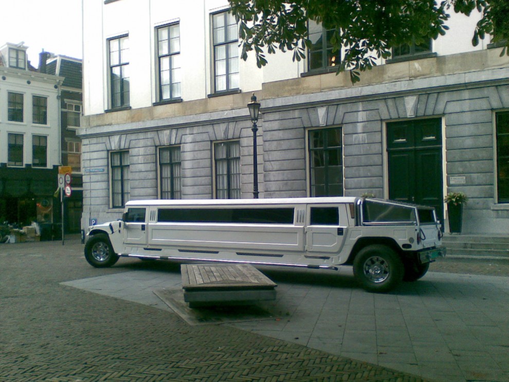 Hummer H1 limo, bruids- of trouwauto huren | XTREMELIMO