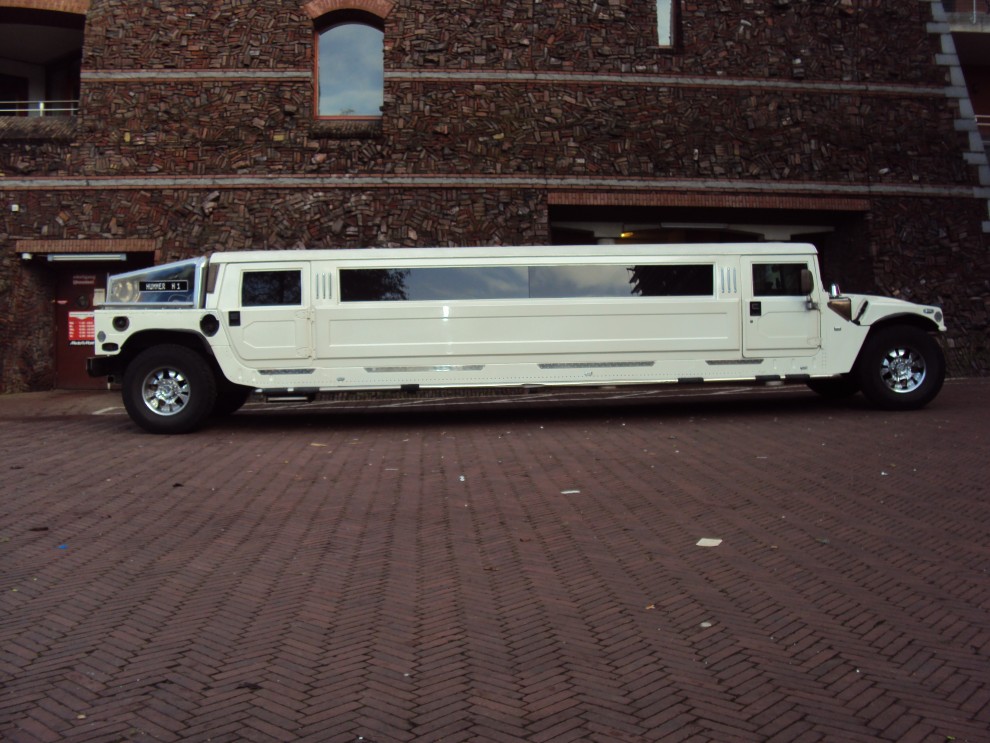 Hummer H1 limo, bruids- of trouwauto huren | XTREMELIMO